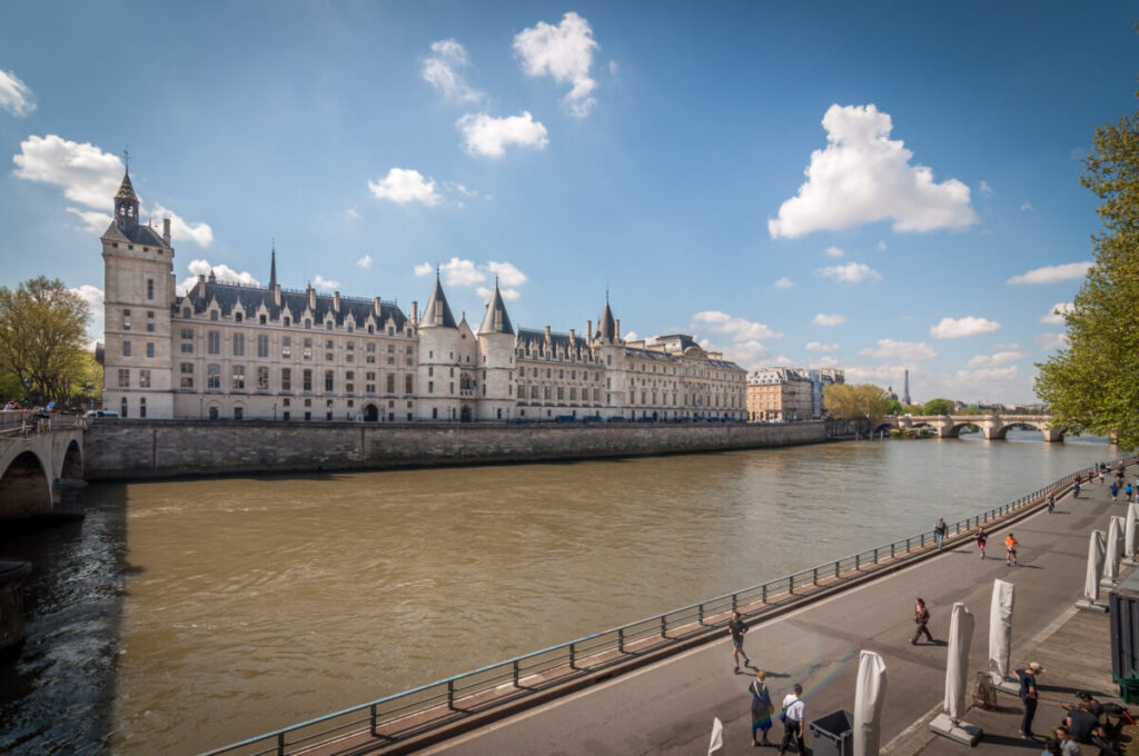 Pont Marie in Paris: A Guide to the Iconic Bridge