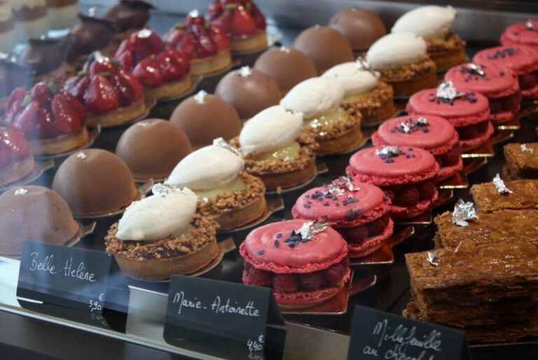 12 Best Macarons in Paris