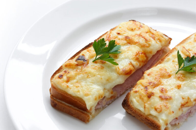 Croque Monsieur vs Croque Madame: The Ultimate French Sandwich Guide