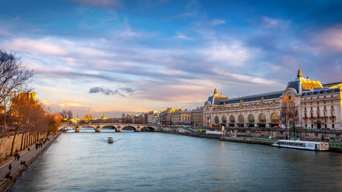 Skip-the-Line Eiffel Tower Ticket, with Crepe-tasting and Seine River ...