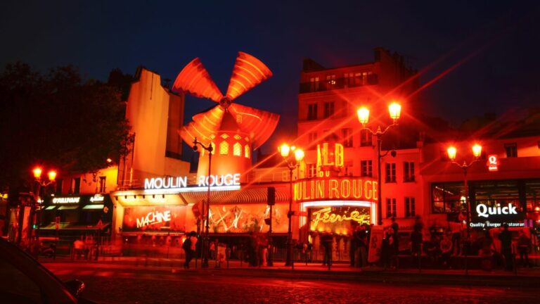 Moulin Rouge Outfit Ideas: What to Wear in Paris