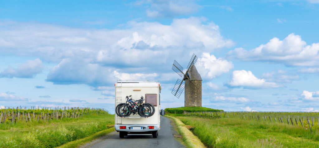 Navigating Paris by Car: A Comprehensive Guide for Renting and Driving