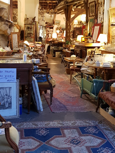 Top 10 Antique Shops in Paris: Discover Timeless Treasures