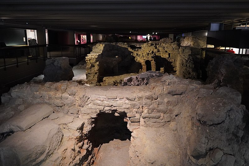 Archaeological Crypt of the Paris Notre-Dame — Museum in 4e, Paris ...