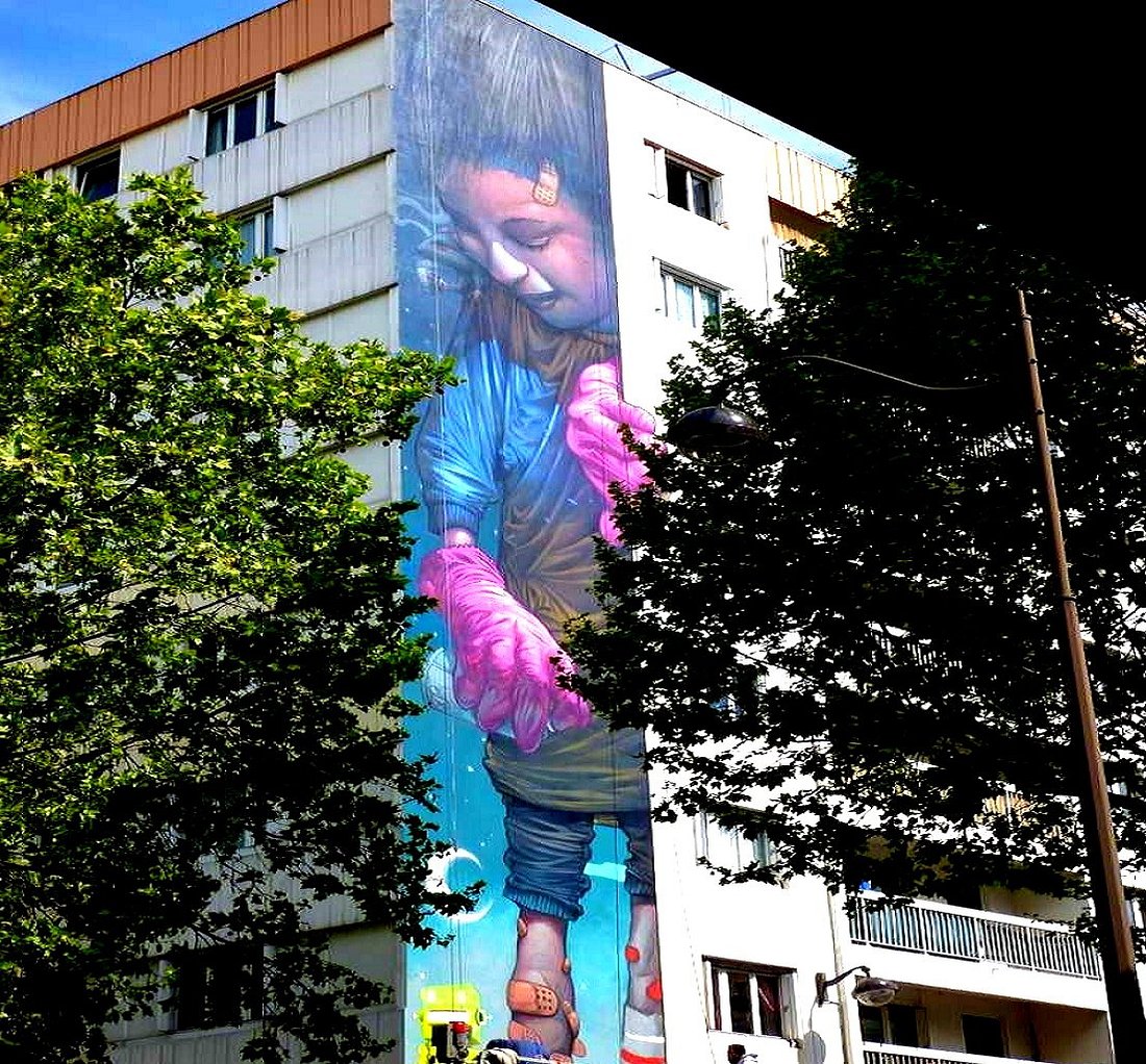 Fresque murale "Jeune graffeuse" Reviews (January 2026)