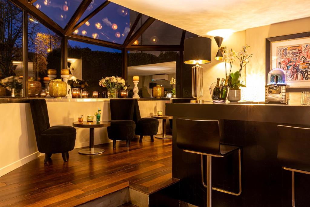 Hôtel le Quorum Reviews - Price, Location & Details (2025)