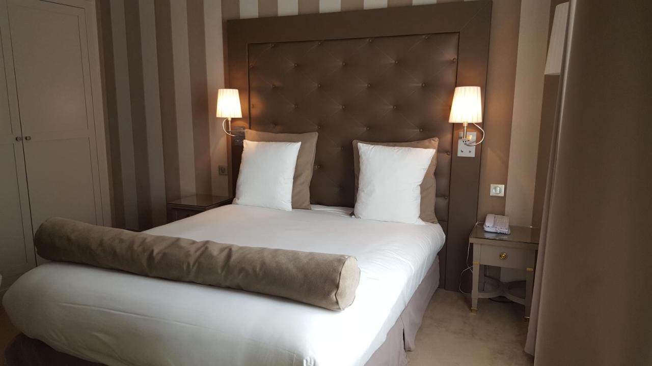 Hotel Saint Cyr Etoile Reviews - Price, Location & Details (2025)