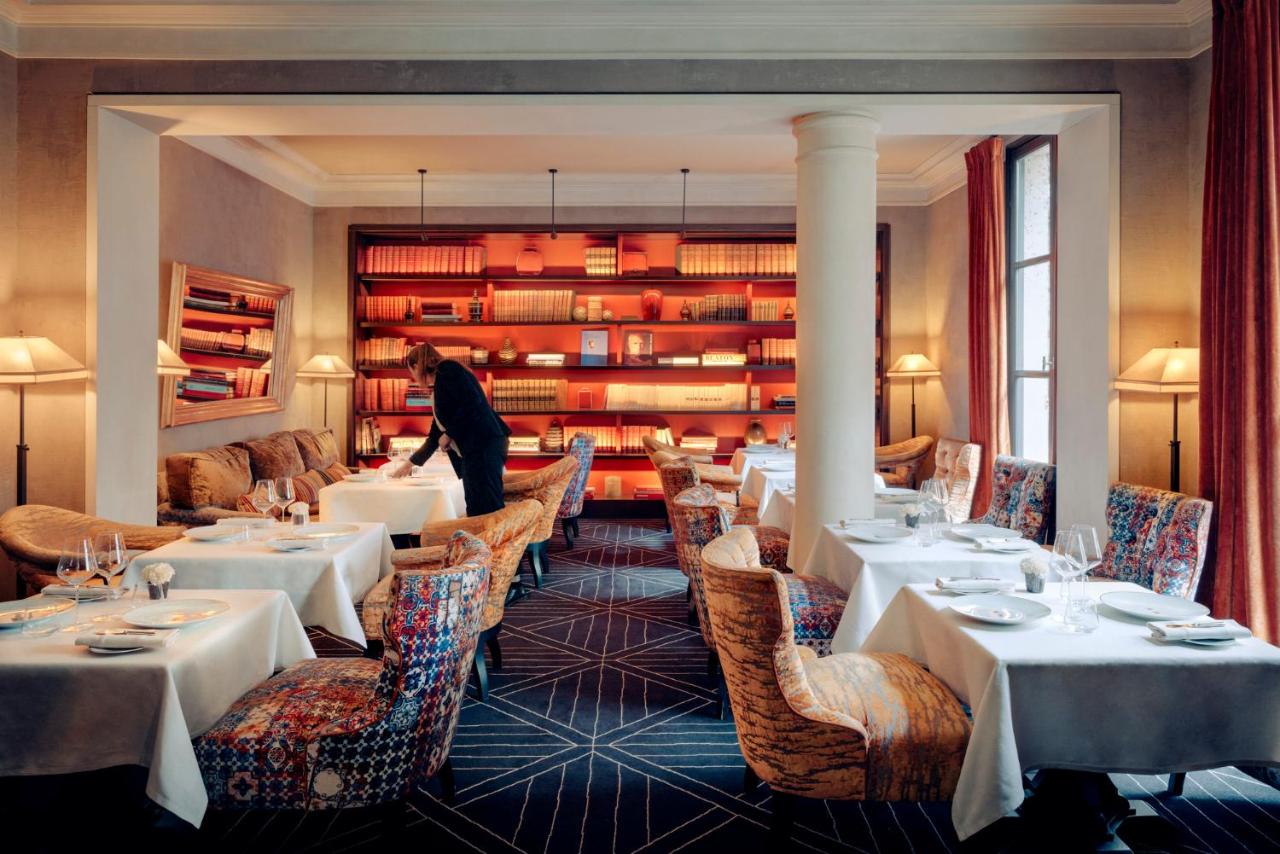 Le Pavillon de la Reine — Hotel in 3, Paris | Paris Top Ten