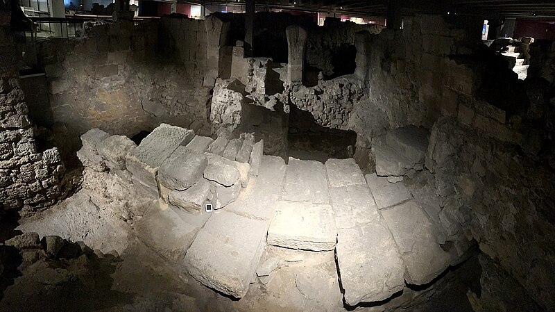 Archaeological Crypt of the Paris Notre-Dame — Museum in 4e, Paris ...