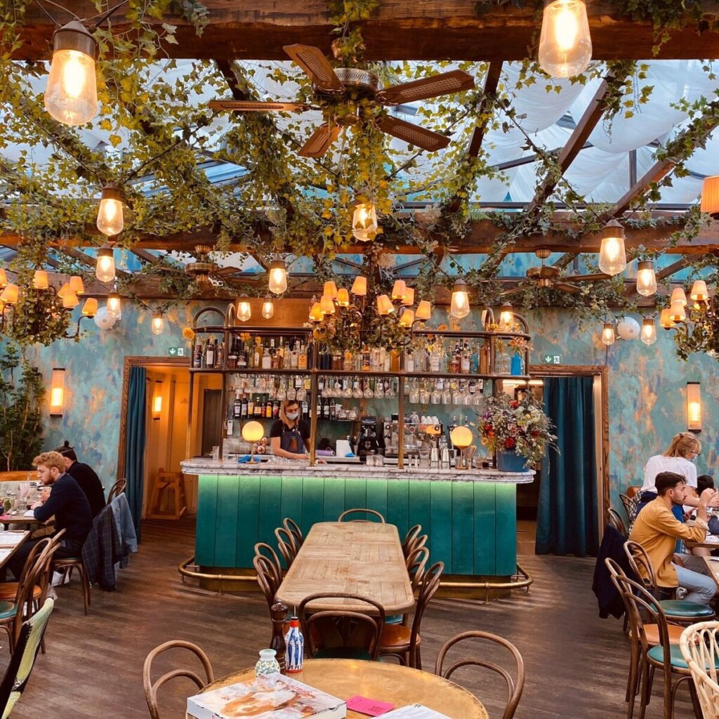 15 Best Places to Eat in Paris: From Budget Street Food to Michelin ...