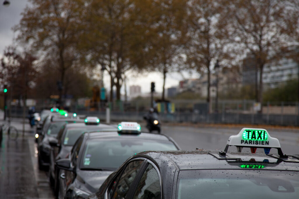 The Complete Guide to Transport Options from Beauvais Airport to Paris