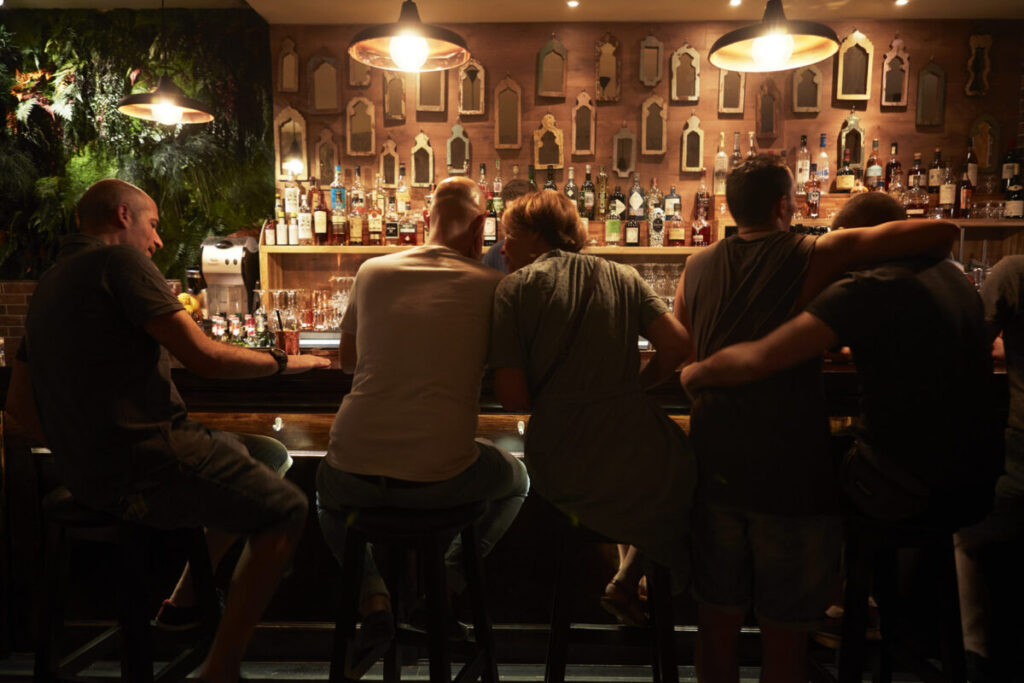 Top 10 Happy Hours in Paris for Cozy Evening Delights